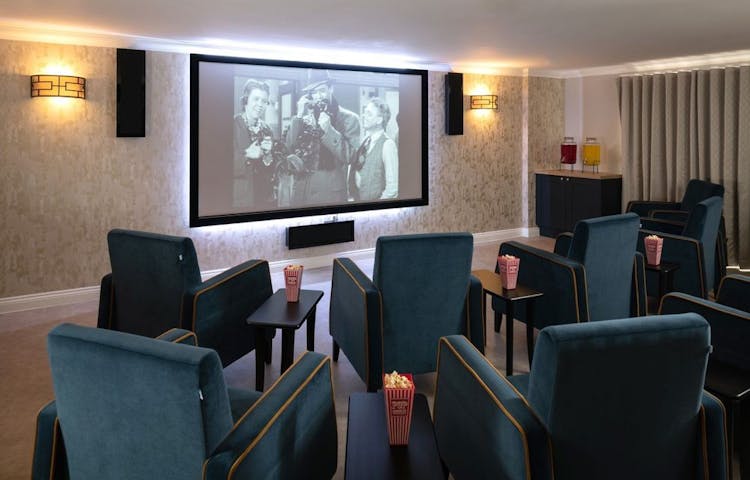 Hallmark Ty Enfys Care Home - Ask Bart